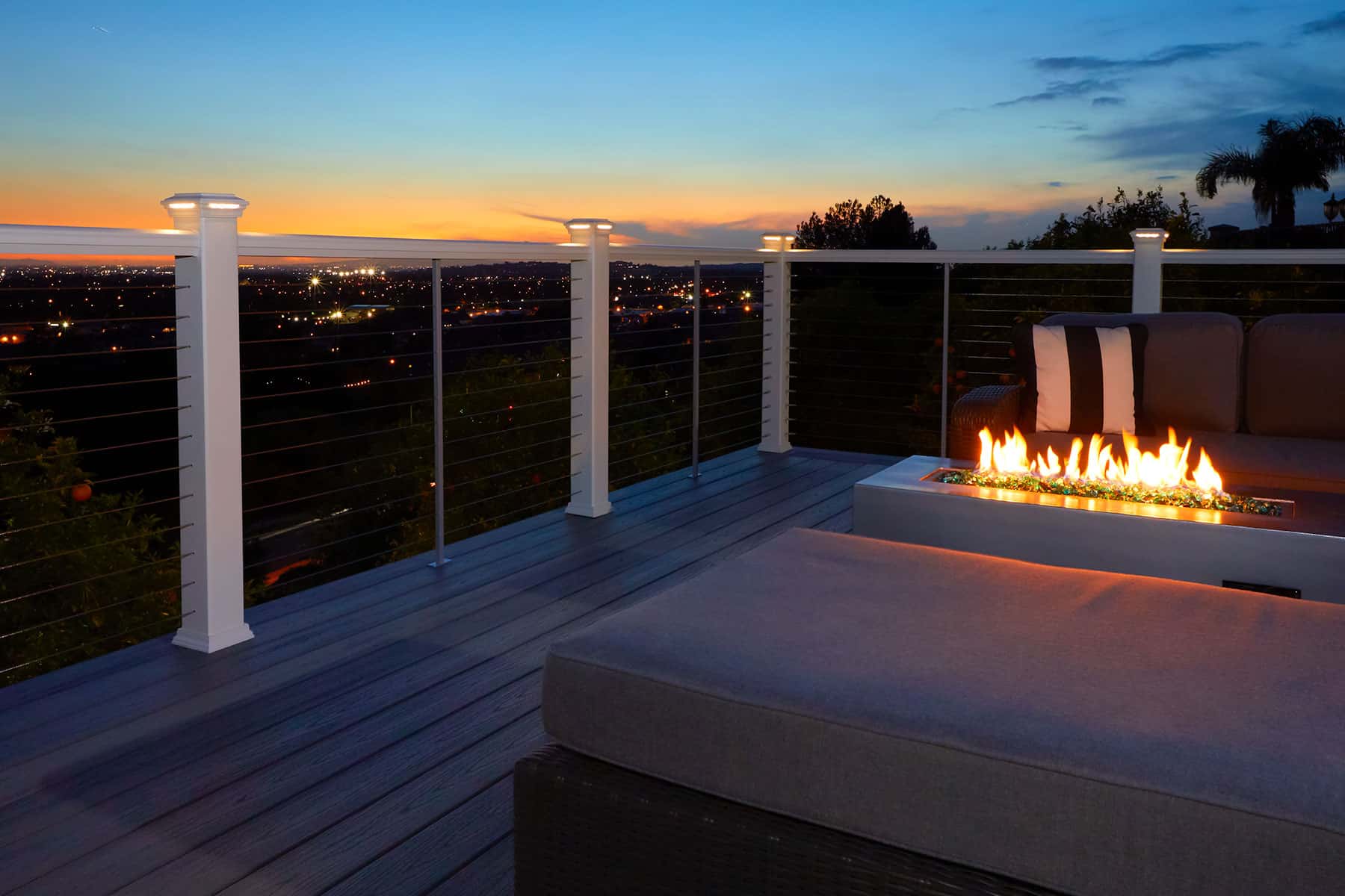 Feeney Project Showcase: CableRail in Trex Transcends railing - Feeney ...