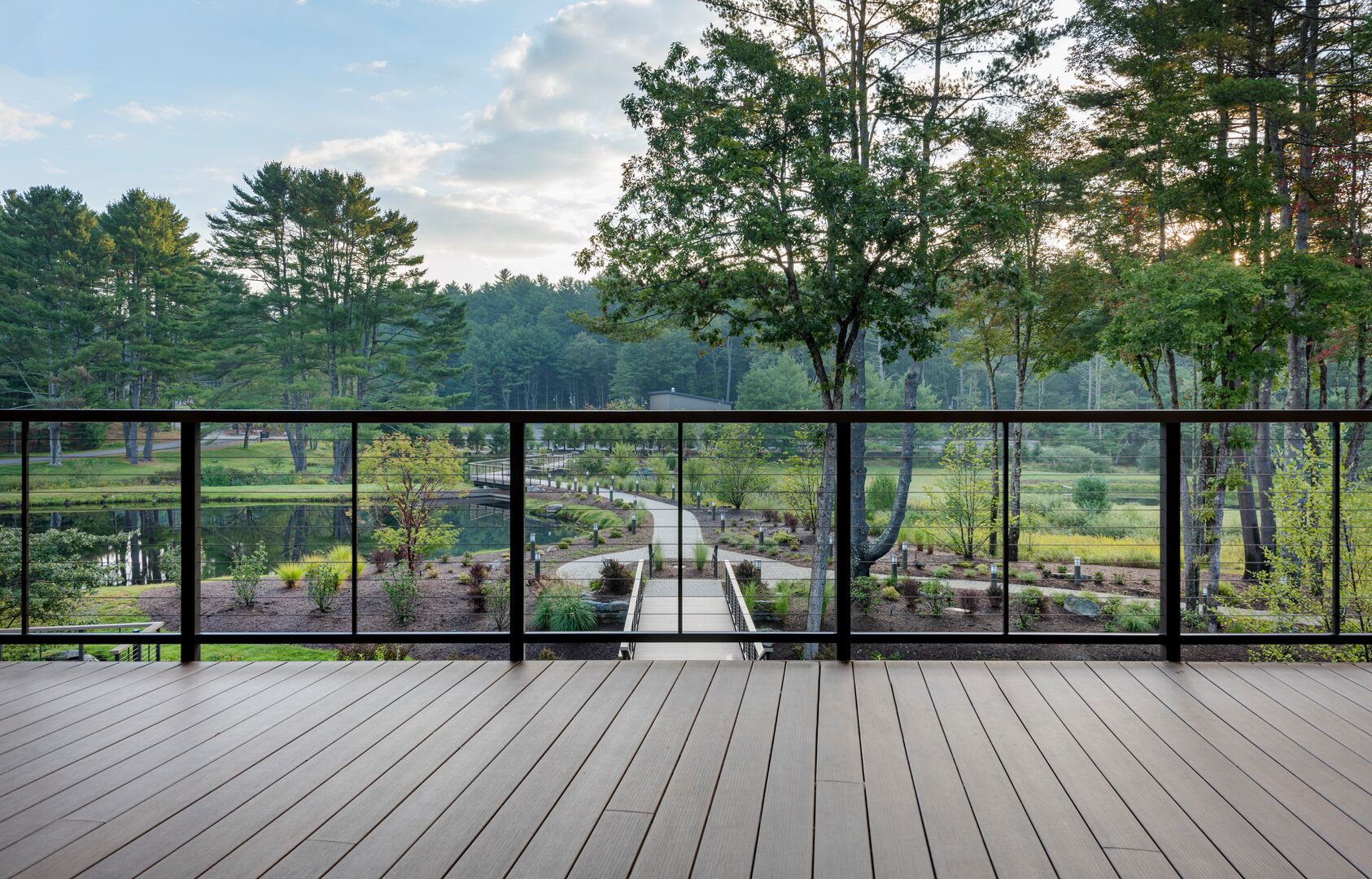 Luxury Mountain Resort Features Feeney Aluminum Railing